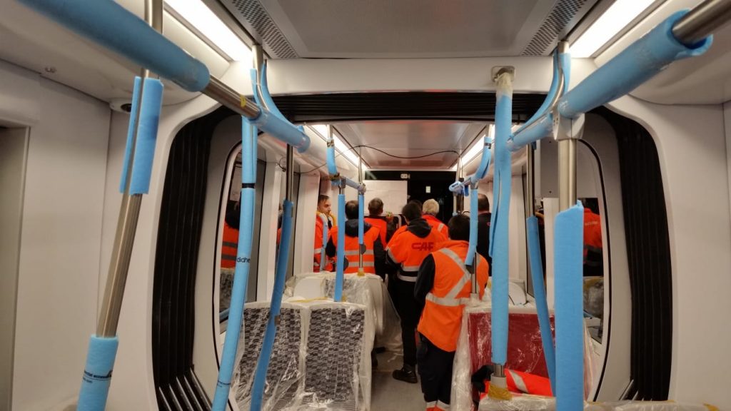 Nachtelijke testritten nieuwe 15G tram in volle gang - Over GVB