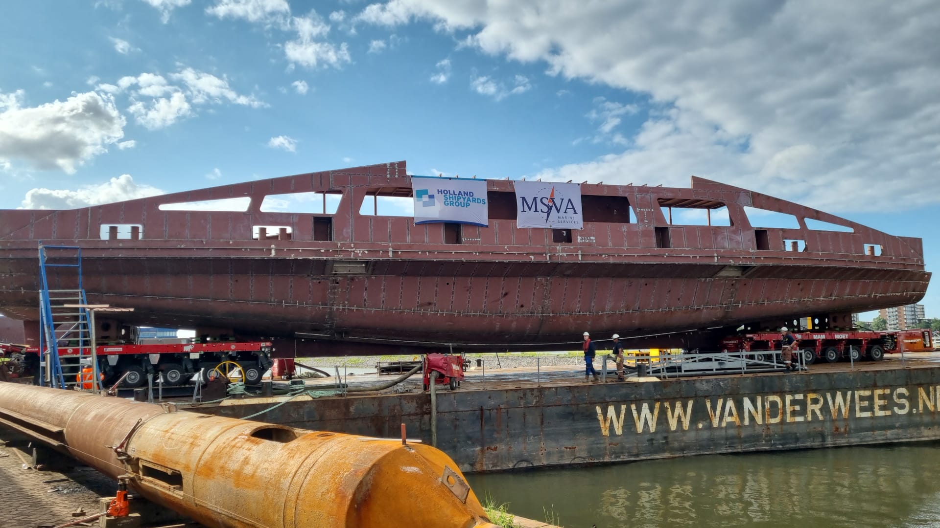 Tweede elektrische pont te water gelaten - Over GVB