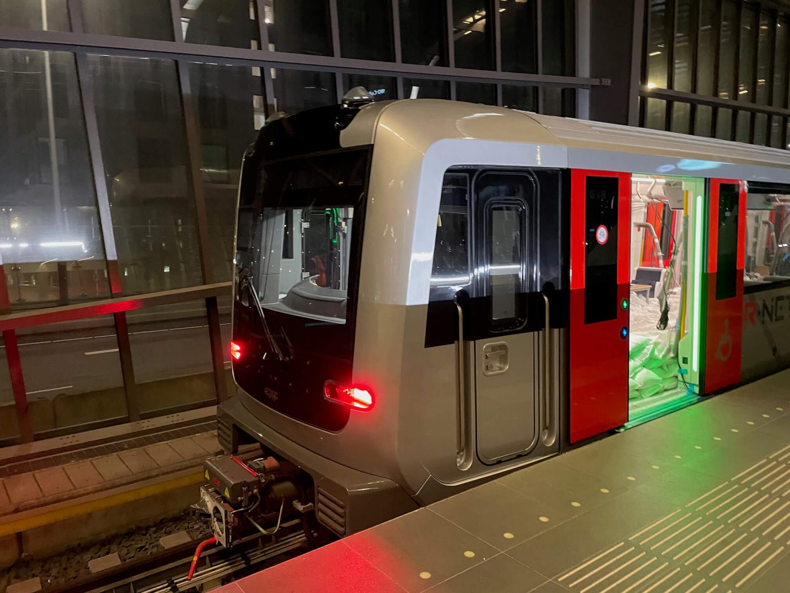 57.500 kg zand mee op reis in de nieuwe M7-metro - Over GVB